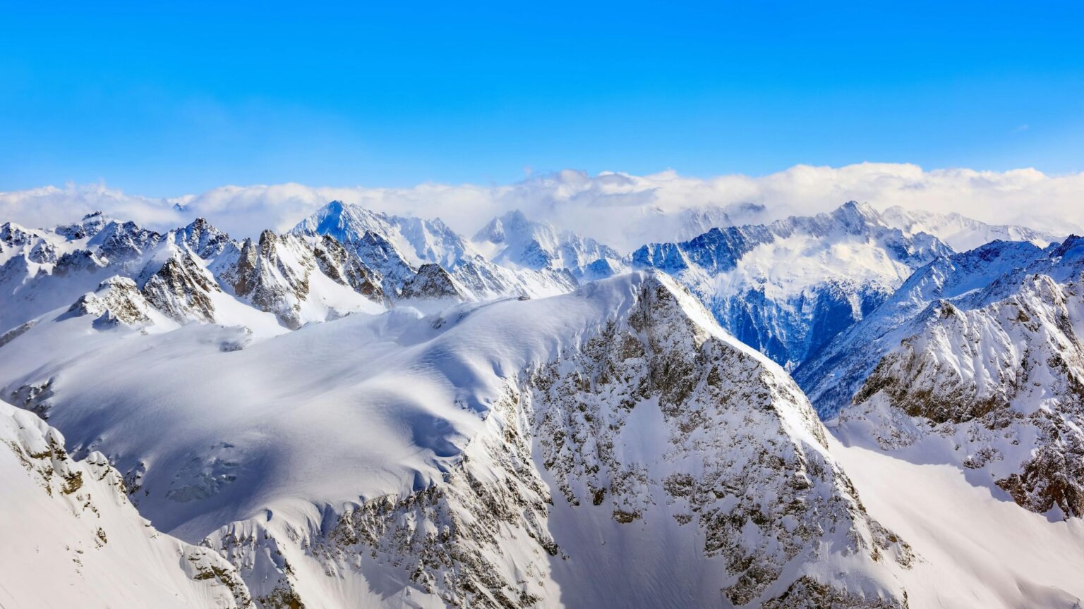 Scientists Discover Two Mountains 100 Times Taller Than Everest - Blusher