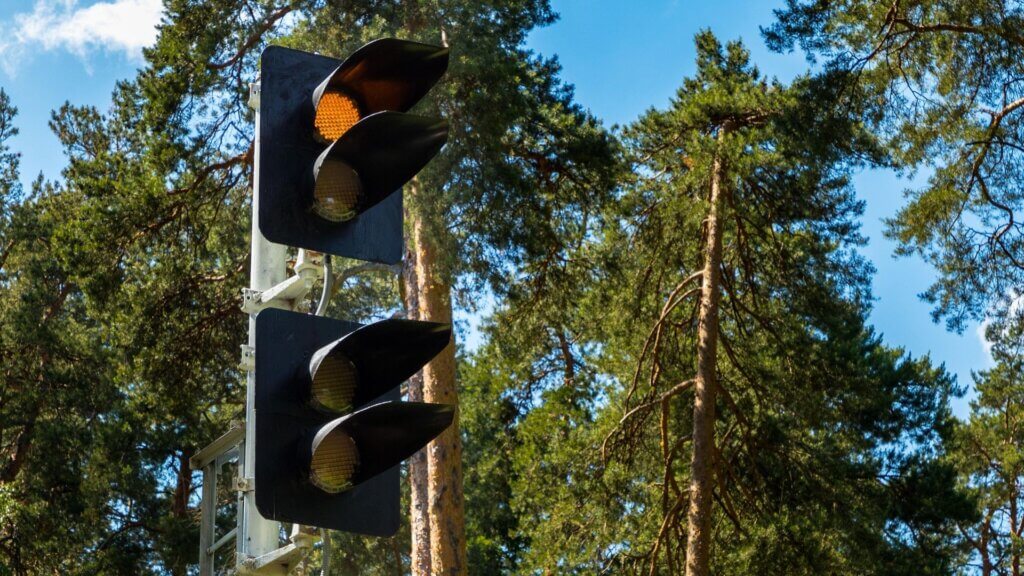 There May Soon Be a Fourth Traffic Light Color in the U.S., Here’s What ...