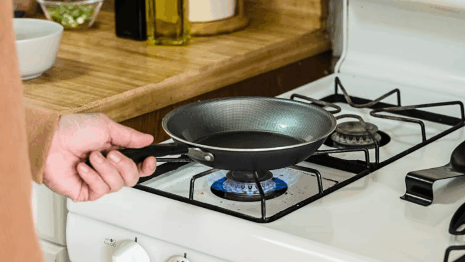 “Forever Chemicals” Warning Suggests Your Non-Stick Pan Might Be Toxic ...