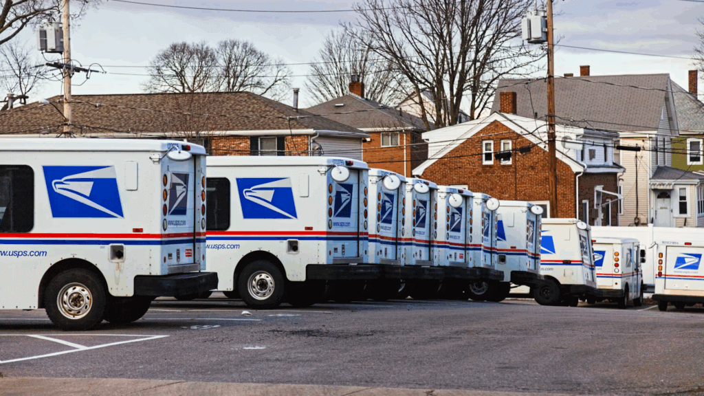 Amazon Ends USPS Partnership After $9.5 Billion Loss, Affecting 100,000 ...